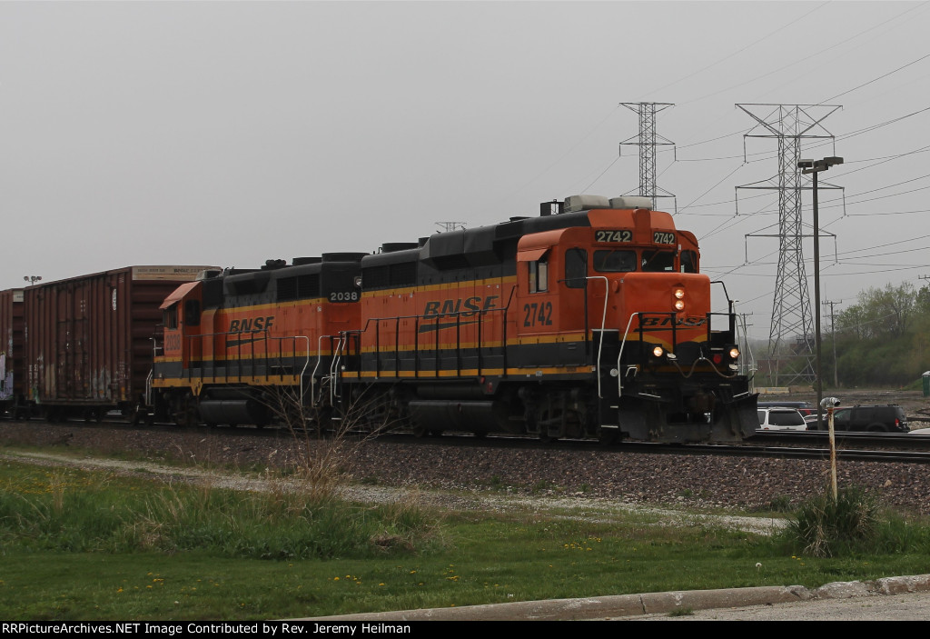 BNSF 2742 & 2038 (1)